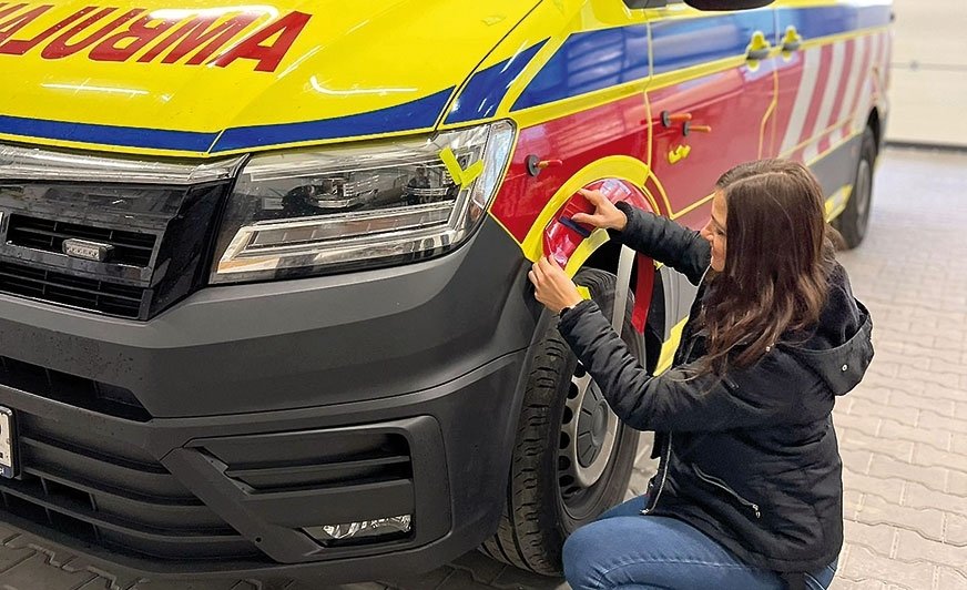 Pojazdy specjalistyczne i uprzywilejowane w procesie naprawy blacharsko-lakierniczej